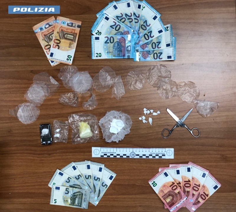 Taranto, 36enne ai domiciliari continuava a spacciare droga: in carcere ...