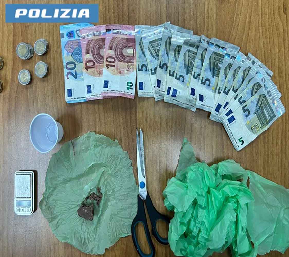 Taranto, spaccio di droga in Città Vecchia e Piazza Bettolo: due gli ...